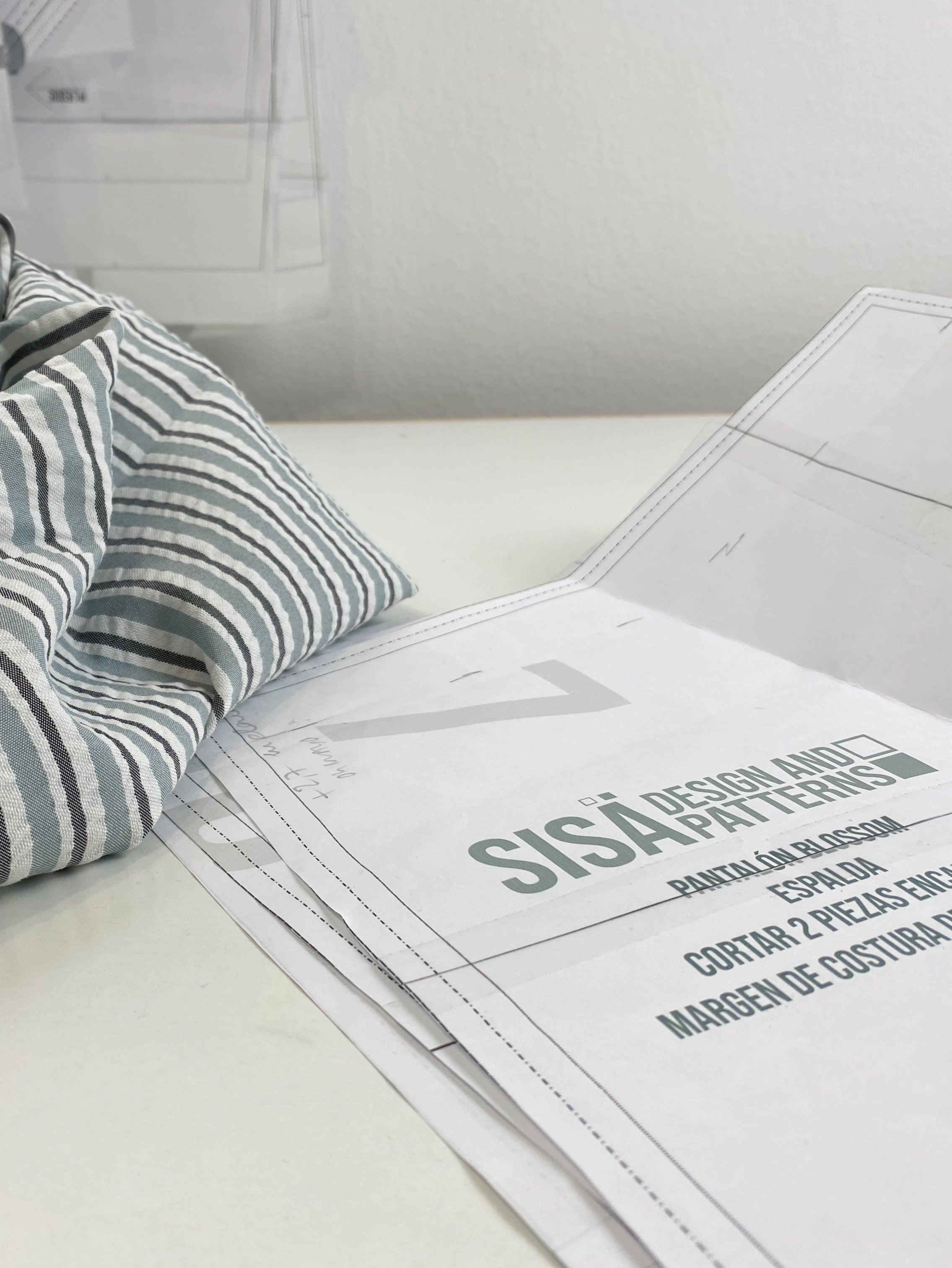 SISÄ WOMAN – Sisä Patterns.